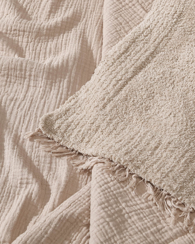 Snug Muslin Bed Blanket | Last Chance – Sunday Citizen
